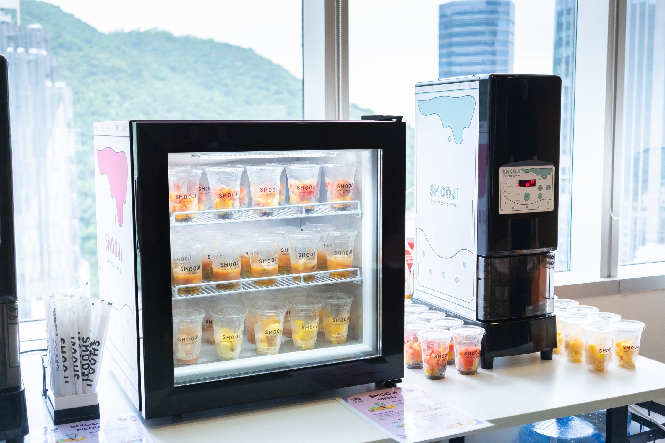 Smooji - Hong Kong First Auto Clean Smoothie Maker 香港首部自動清洗果昔機